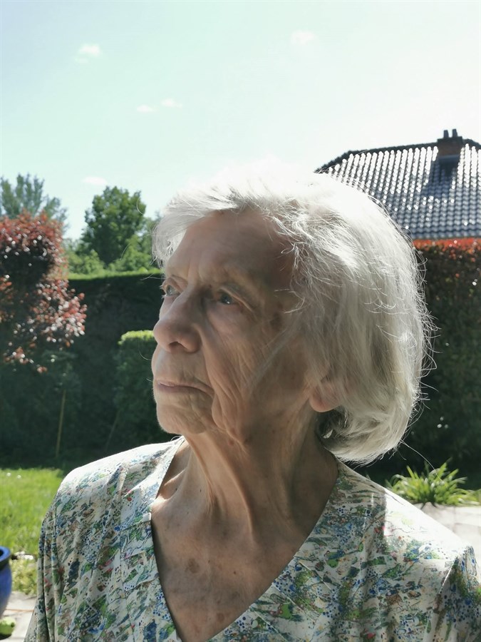 Avis de décès de Yvonne VAN COPPENOLLE décédé le 05/10/2025 à Tournai ...
